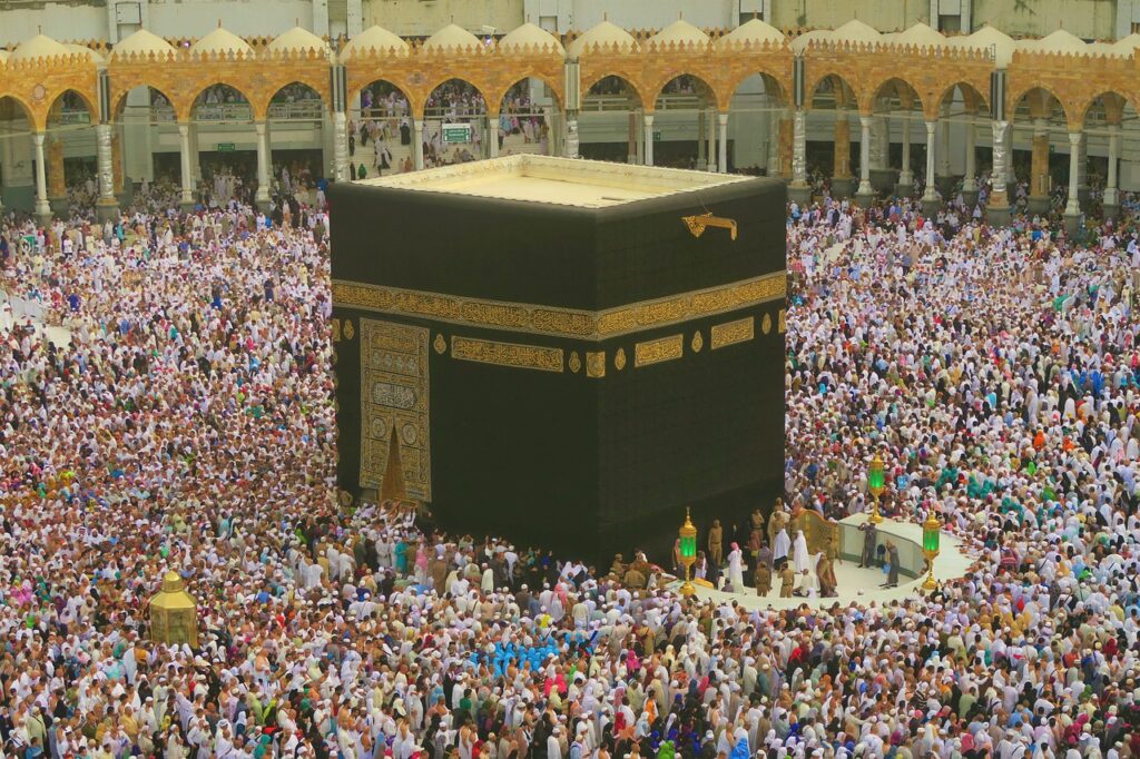 What Is Inside The Kaaba? - Quran Majeed Blog